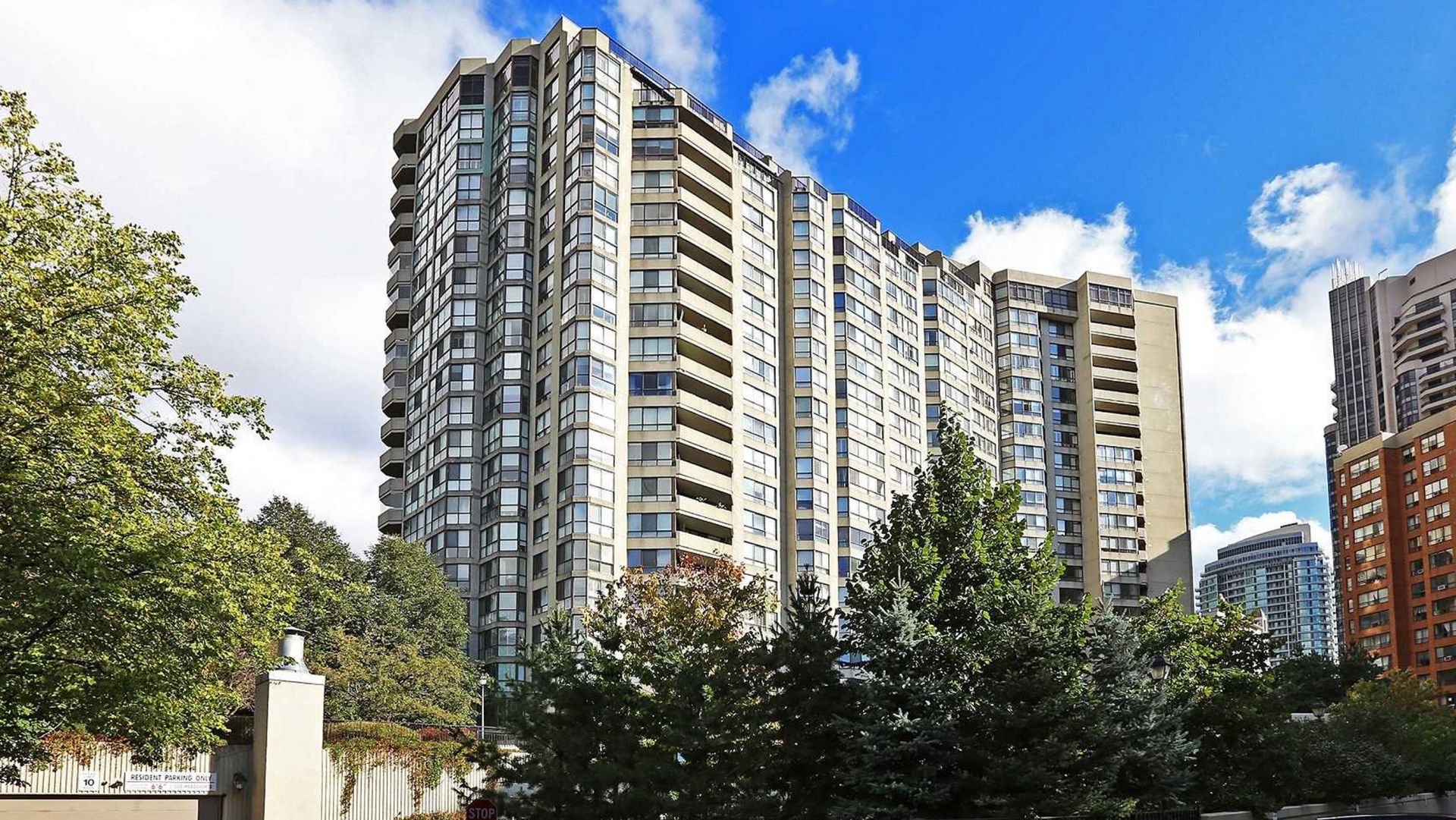 304-5444 Yonge Street, North York | winsold.com